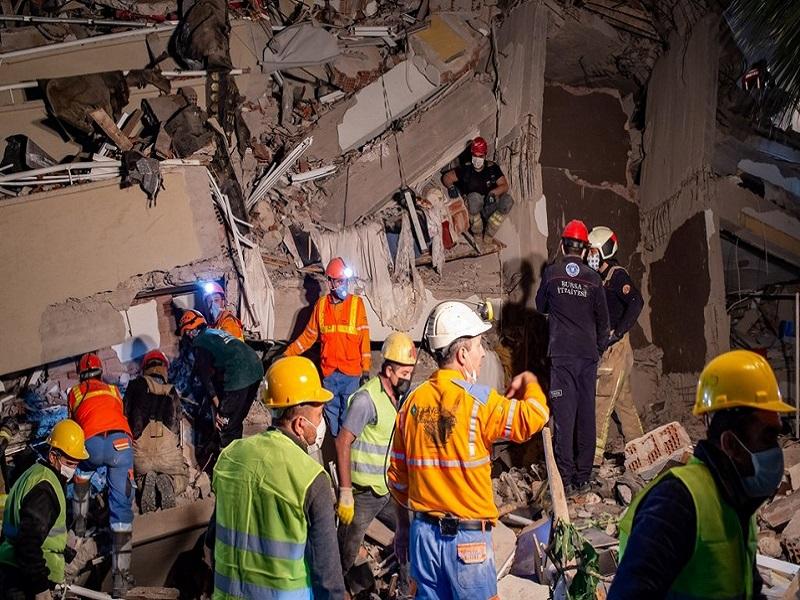 Al Menos 20 Muertos Cientos De Heridos Y Edificios Colapsados Dejó